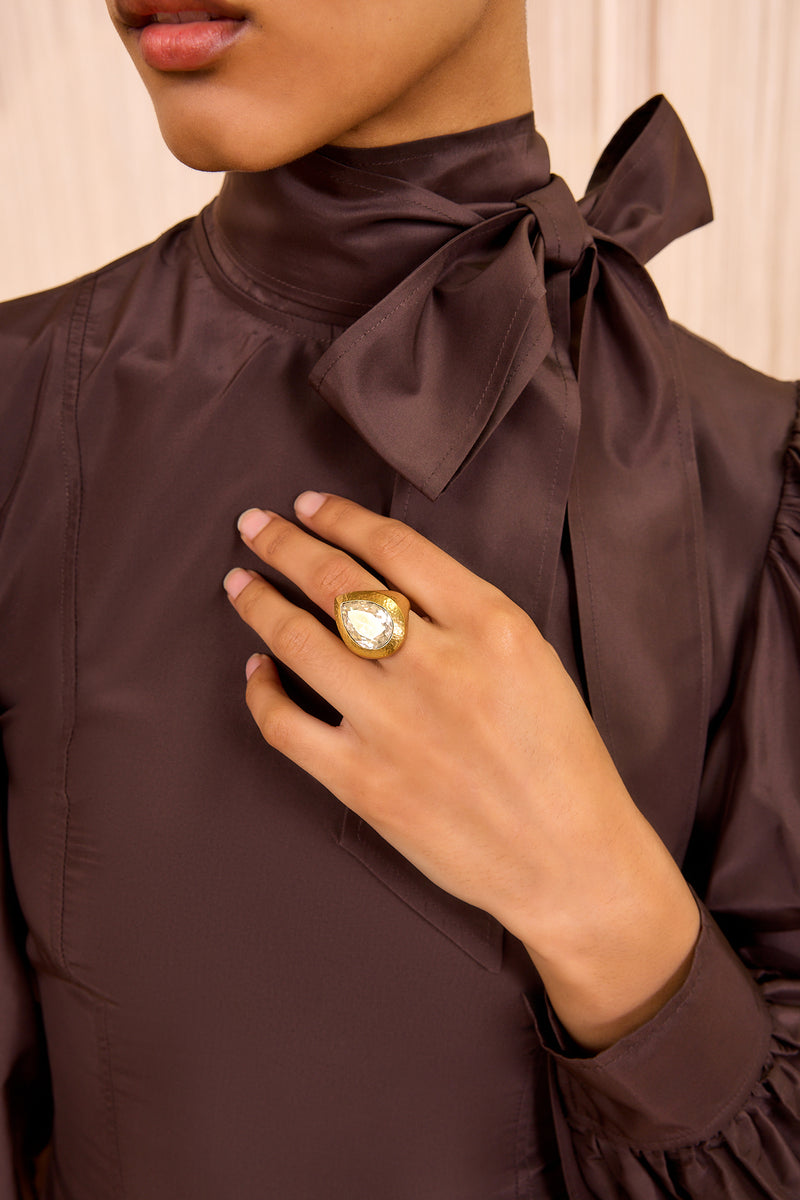 Eula Crystal Pear Signet Ring - Crystal Artisanal Crystal Brass Ring - Ulla Johnson